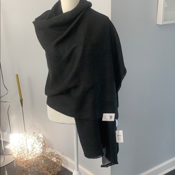 Calvin Klein | Accessories | Nwt Calvin Klein Reversible Wrapscarf ...